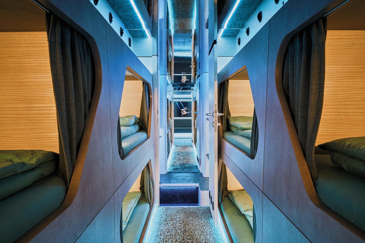 Zeppelin Nightliners: Rockstars on tour | SCHACHERMAYER ® [IT]